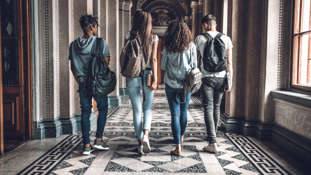 Choosing Clubs and Activities on Campus - Lighthouse College Planning